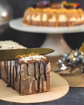 Cold Rock Ice Creamery unveils new cake range to satisfy the whole ...